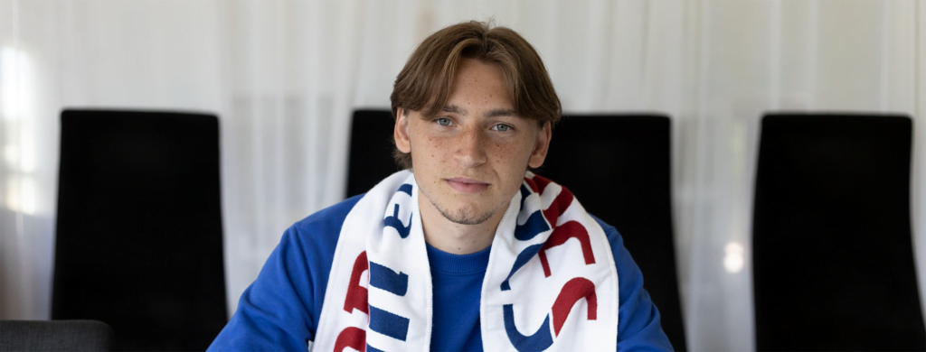 William Svensson skriver A-lagskontrakt - ÖIS Fotboll