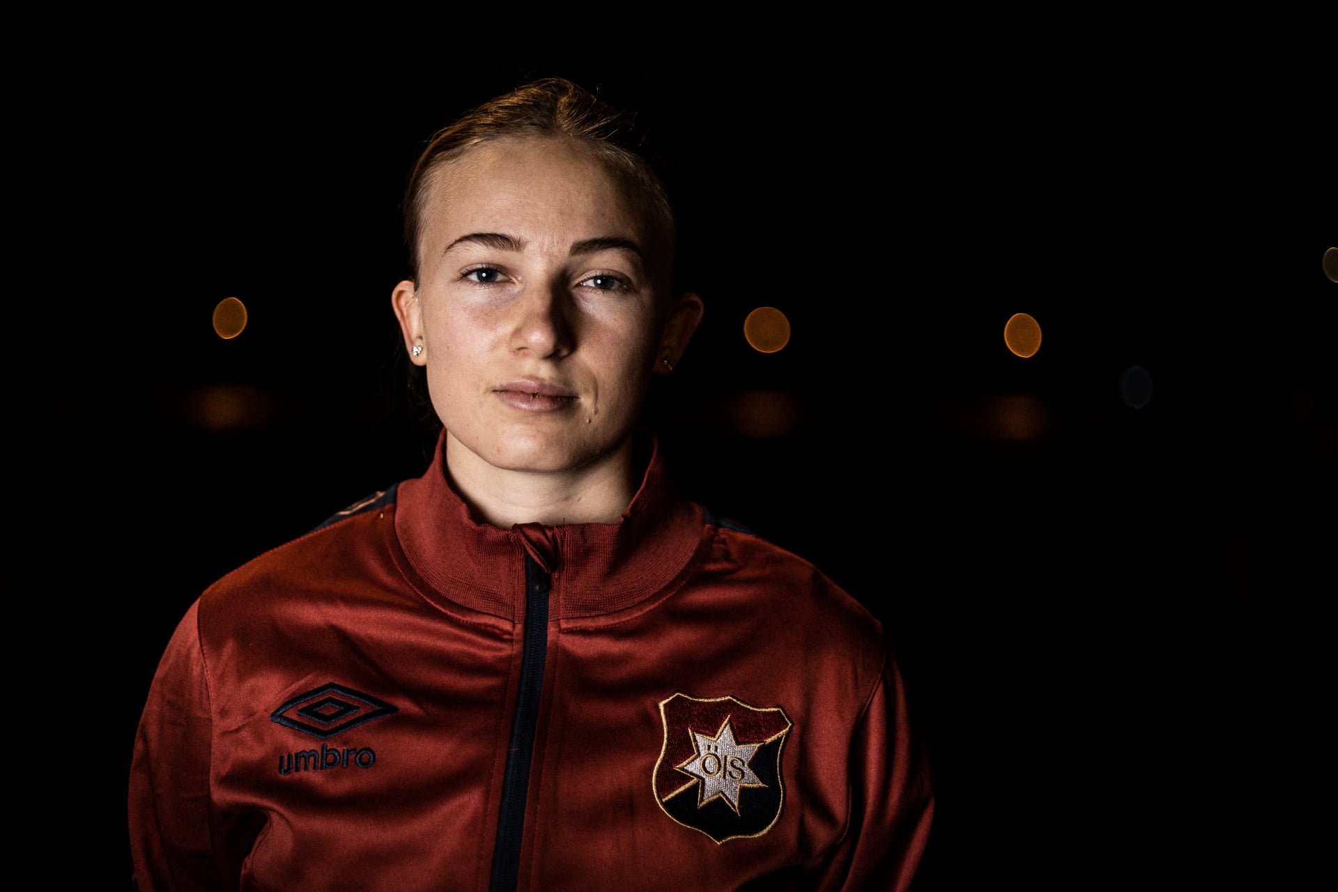 Försvararen Anna Larsdotter till ÖIS damlag - ÖIS Fotboll
